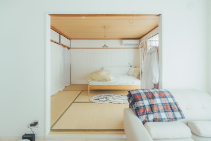 【一人暮らし】キッチンや和室をオシャレに活用。憧れの2DKのインテリア3選 | カルチャー | カルチャー ＆ ライフ | FUDGE.jp