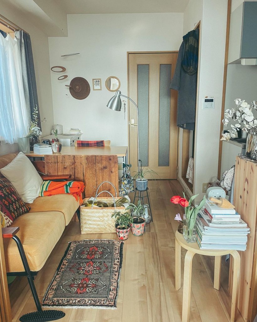 【一人暮らし】統一感があるからとにかくオシャレ！好きなモノに囲まれた1DKのインテリア3選 | ライフスタイル | カルチャー ＆ ライフ | FUDGE.jp