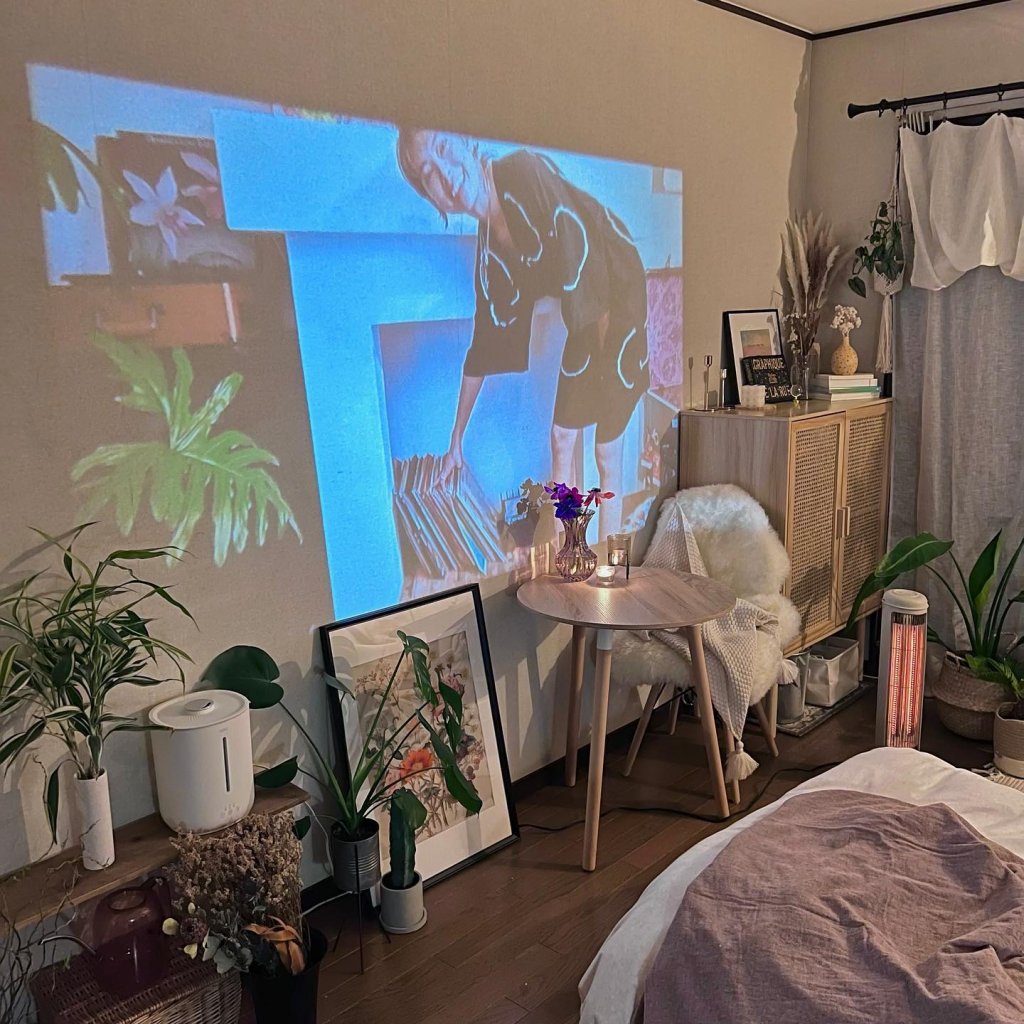 【一人暮らし】統一感があるからとにかくオシャレ！好きなモノに囲まれた1DKのインテリア3選 | ライフスタイル | カルチャー ＆ ライフ | FUDGE.jp