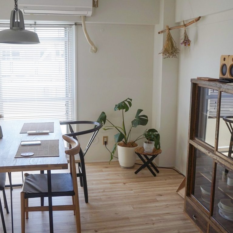 築57年の団地をDIYと古道具で彩る。カフェのような3DKインテリア【私らしく暮らす】 | ライフスタイル | カルチャー ＆ ライフ | FUDGE.jp