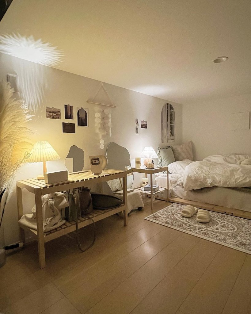 落ち着いた色の家具を集めてつくる、韓国風インテリア。ゆったり寛ぐ一人暮らしの1SK 【私らしく暮らす】 | ライフスタイル | カルチャー ＆ ライフ | FUDGE.jp