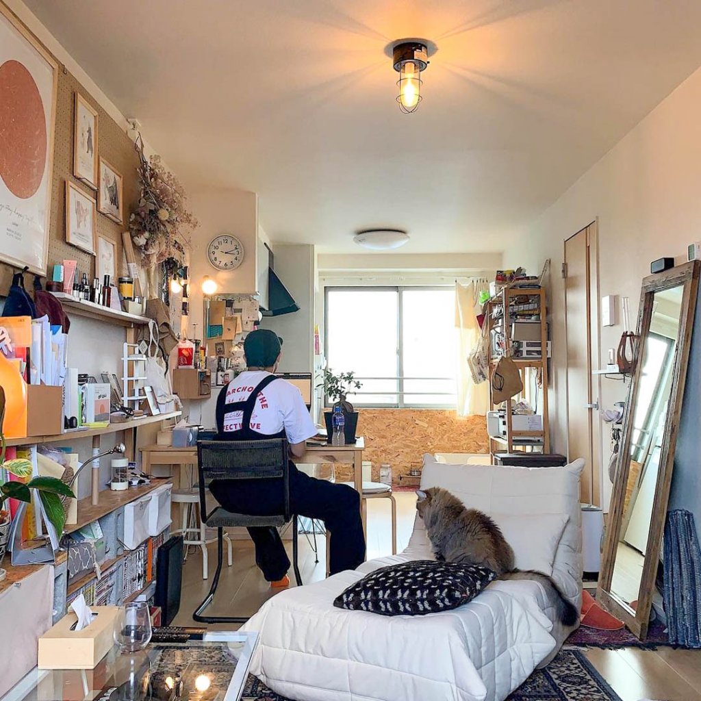 DIYのディスプレイスペースを楽しく飾る。二人暮らしの1LDKインテリア 【私らしく暮らす】 | ライフスタイル | カルチャー ＆ ライフ | FUDGE.jp