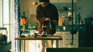 築53年の団地に一人暮らし。レトロさを活かして暮らす2DKインテリア 【私らしく暮らす】 | ライフスタイル | カルチャー ＆ ライフ | FUDGE.jp