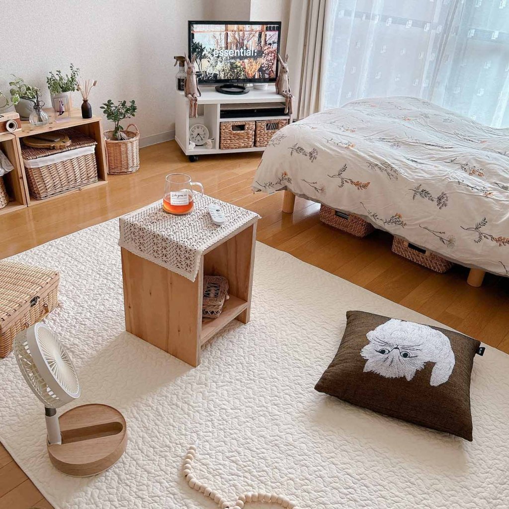 好きなものを大切に、シンプルに暮らす。一人暮らしの1DKインテリア 【私らしく暮らす】 | ライフスタイル | カルチャー ＆ ライフ | FUDGE.jp