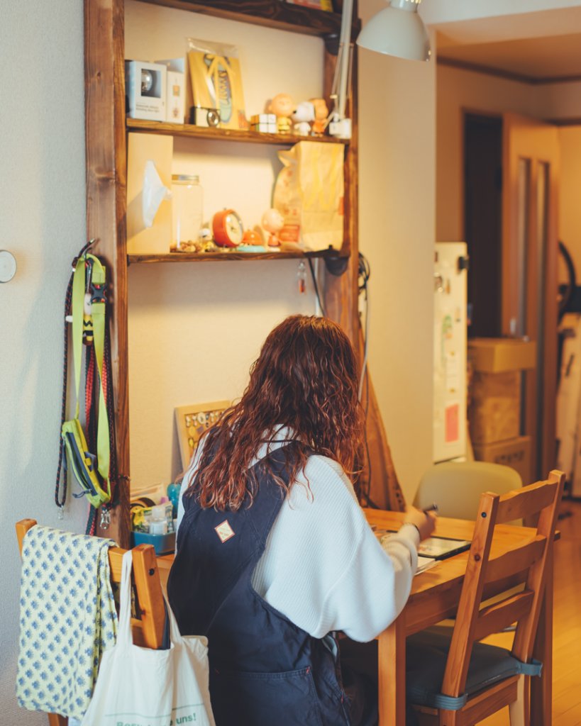 暮らしに合わせて色合いを足していく。2LDK・44㎡二人暮らしのインテリア 【私らしく暮らす】 | ライフスタイル | カルチャー ＆ ライフ | FUDGE.jp