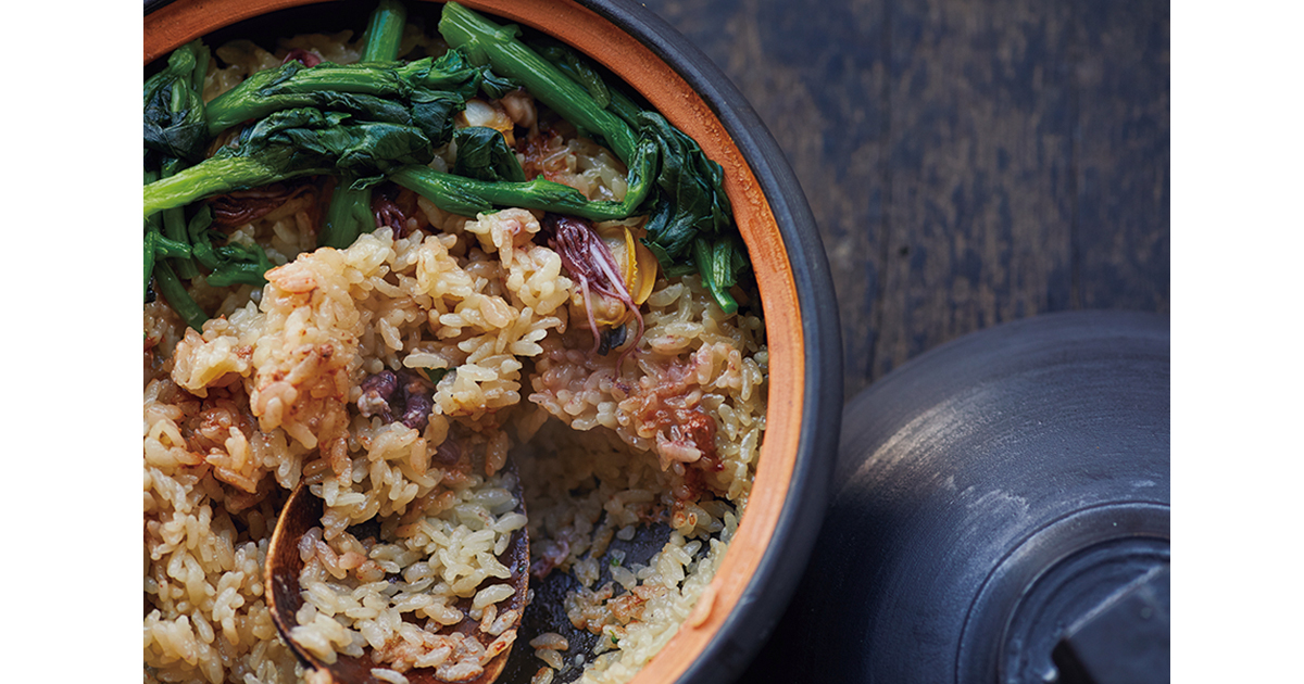 ムズムズ季にいただきたい、「切り干し大根のナムル」＆「蛍烏賊と菜花の土鍋飯」のつくりかた｜〈OSAJI〉ブランドディレクター・茂田正和さん | FUDGE.jp