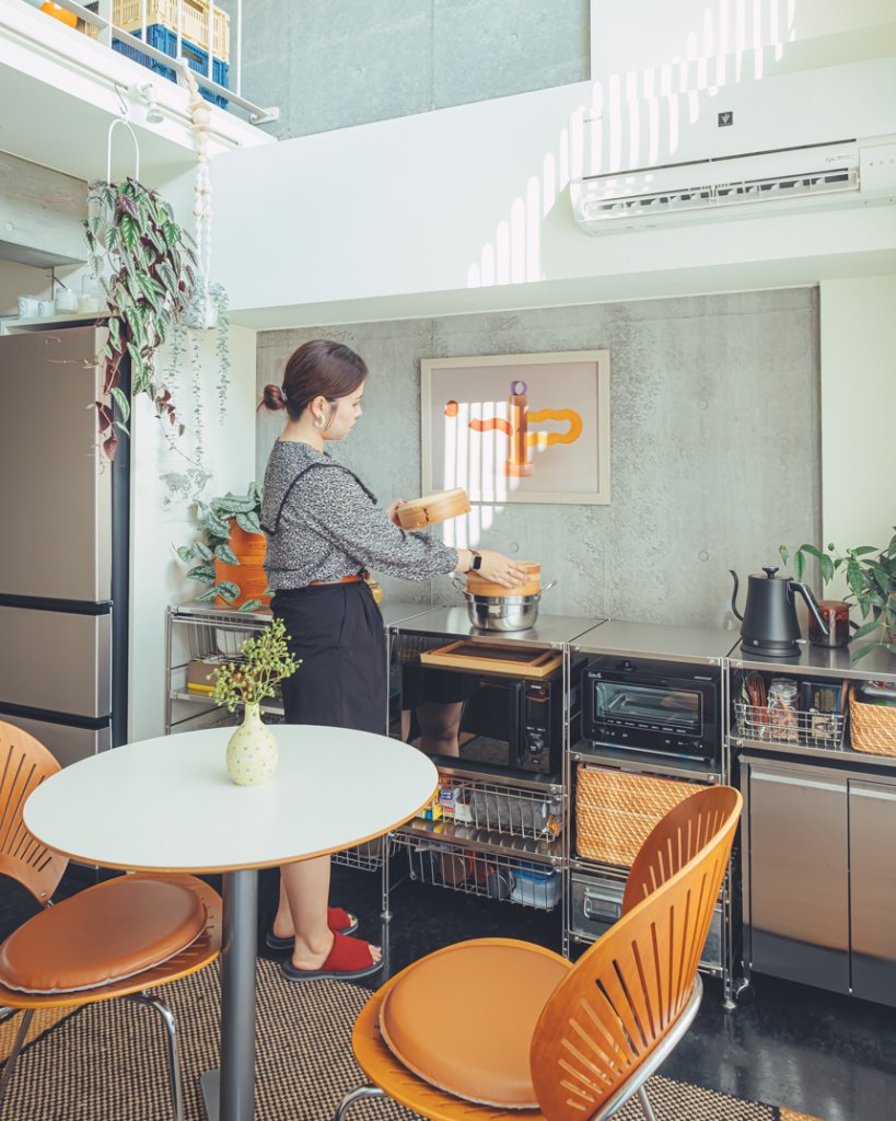 開放感ある吹き抜けのデザイナーズ物件を楽しむ。2DK・50㎡の二人暮らしインテリア 【私らしく暮らす】 | ライフスタイル | カルチャー ＆ ライフ | FUDGE.jp