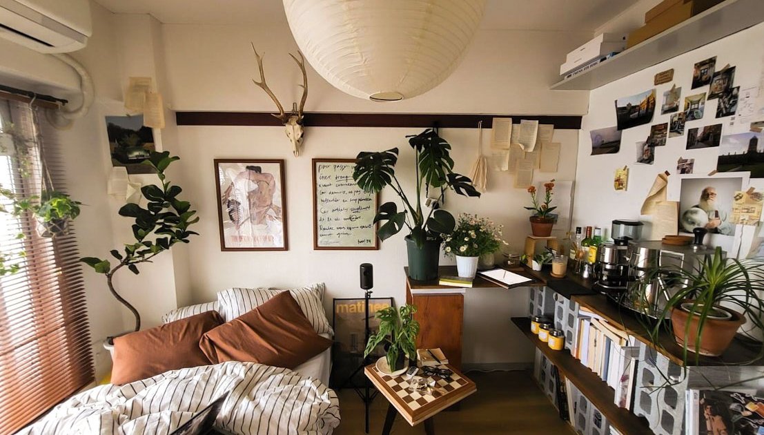 6畳に詰め込むカフェ空間。築37年・2DKの一人暮らしのインテリア 【私らしく暮らす】 | ライフスタイル | カルチャー ＆ ライフ | FUDGE.jp