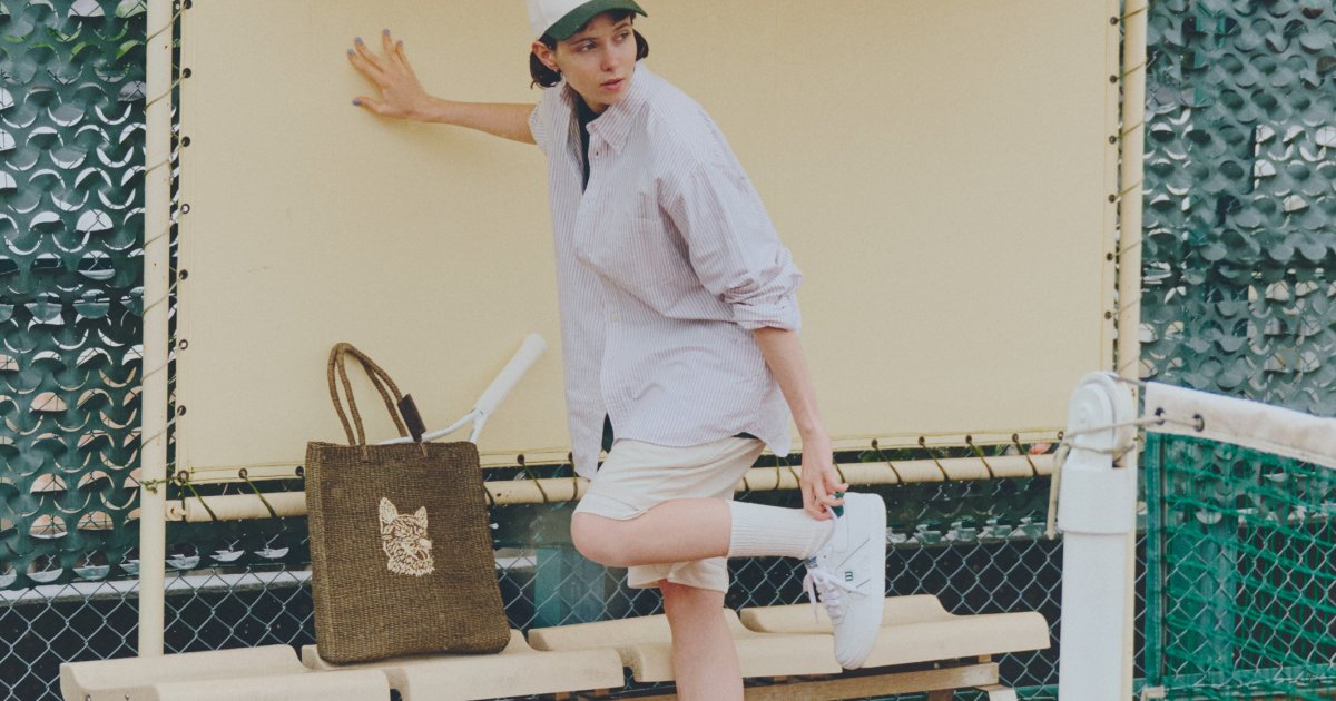 この夏は“足元バランス”が決め手。白ソックス×ショートパンツ、そして《ウイルソン》のスニーカーを。【FUDGE dig.｜白スニーカーと5日間のスタイルゲーム。DAY1 】 | FUDGE ...