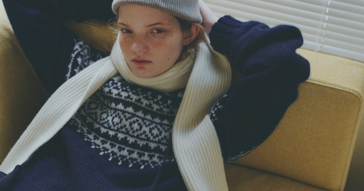 ニットにシャツを重ねて。これが鉄板の着こなし【FUDGE dig.｜スマートに着れる、フェアアイルニットを探して- 07】 | FUDGE dig. | ファッション | FUDGE.jp